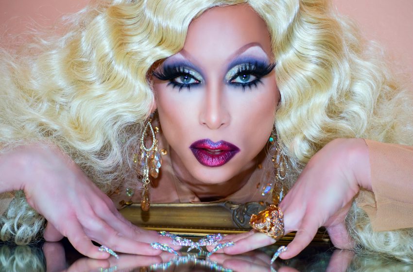Sherry Vine Is Giving You Her Holiday Package – Winnie McCroy